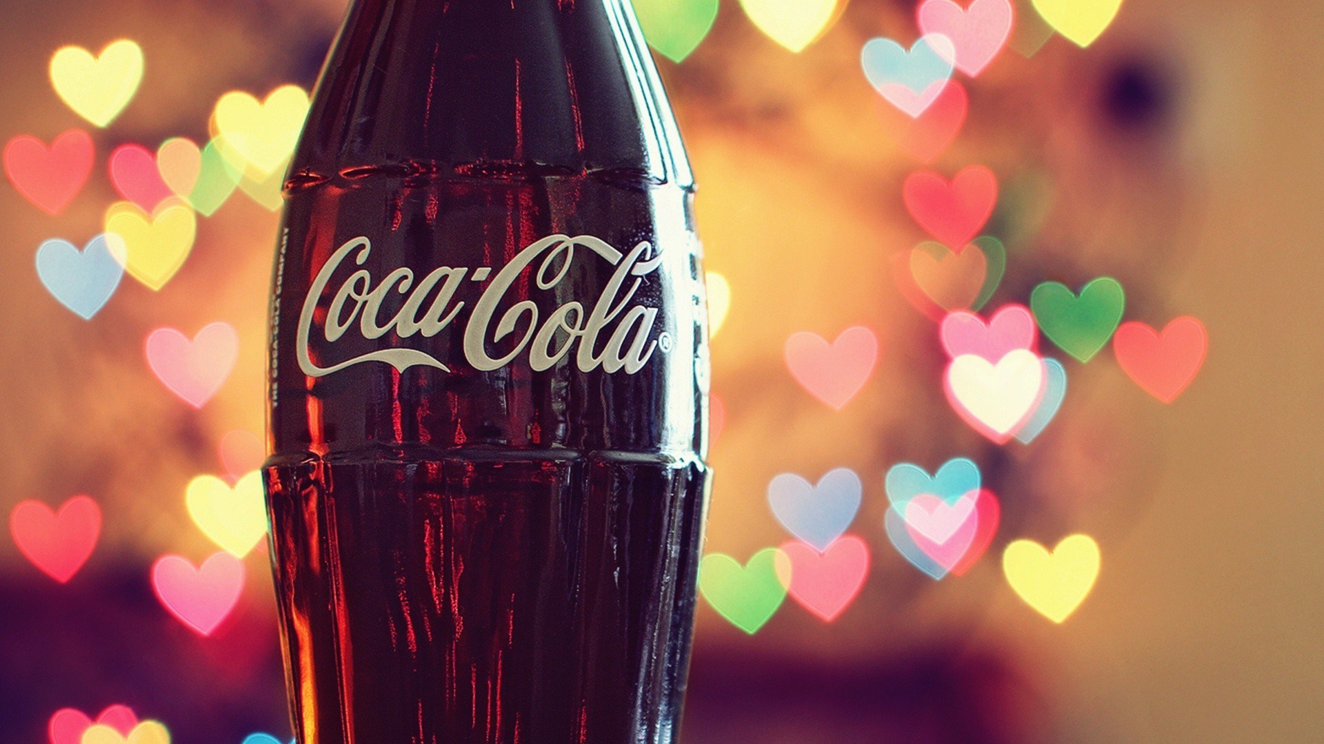 HISTORIA DE UNA LOVEMARK: COCA COLA - Gricel Gamarra